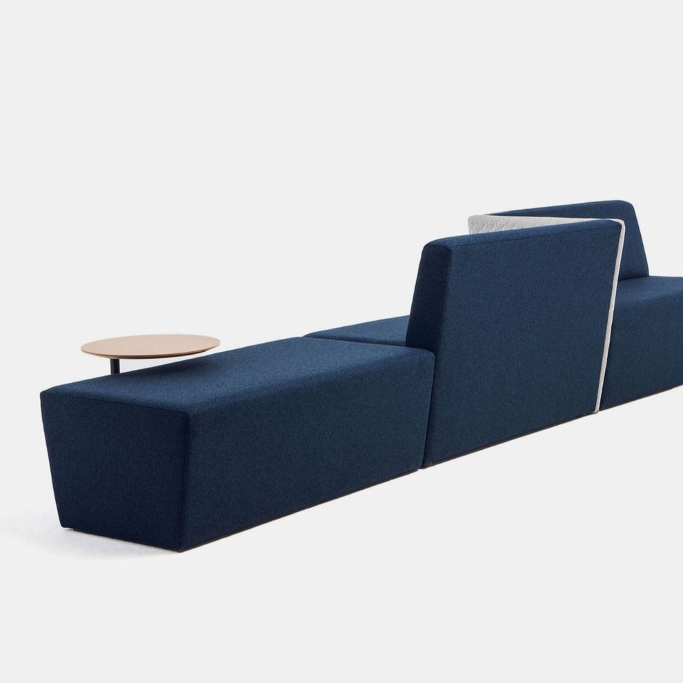 Paramount Quarters low back modular – Aura