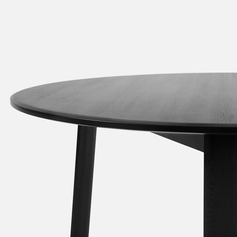 Alle Round Dining Table – Aura