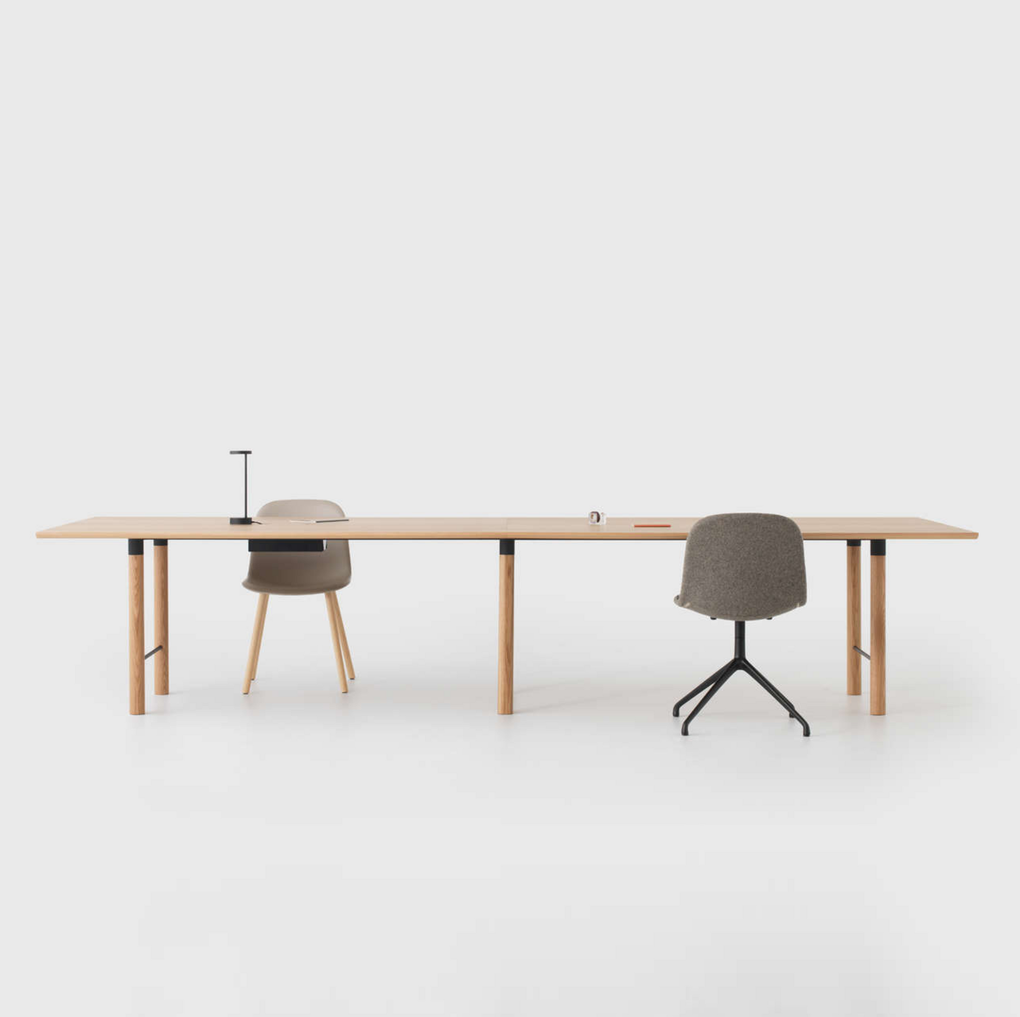 Underline Agile Table – Aura