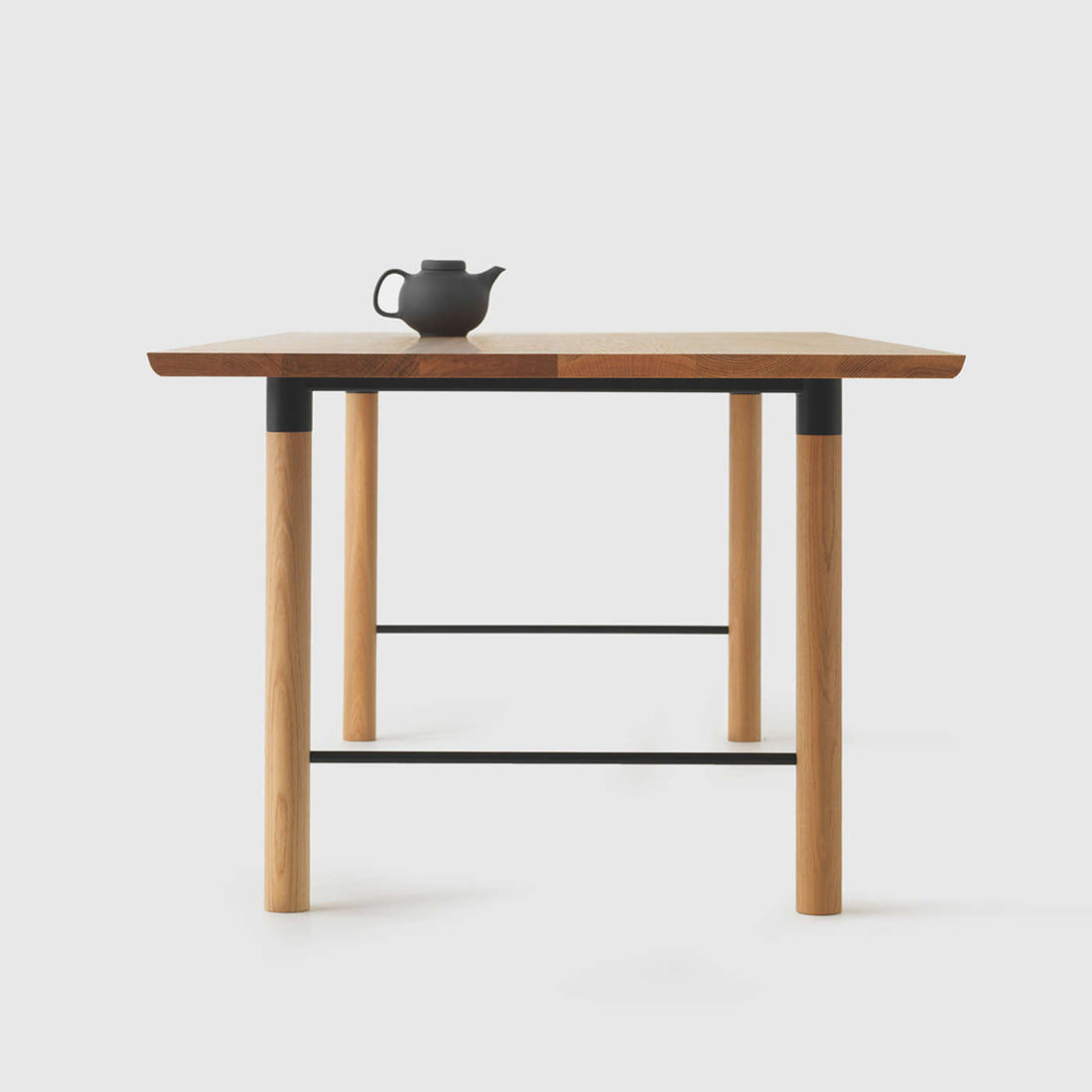 Underline Rectangle Table – Aura