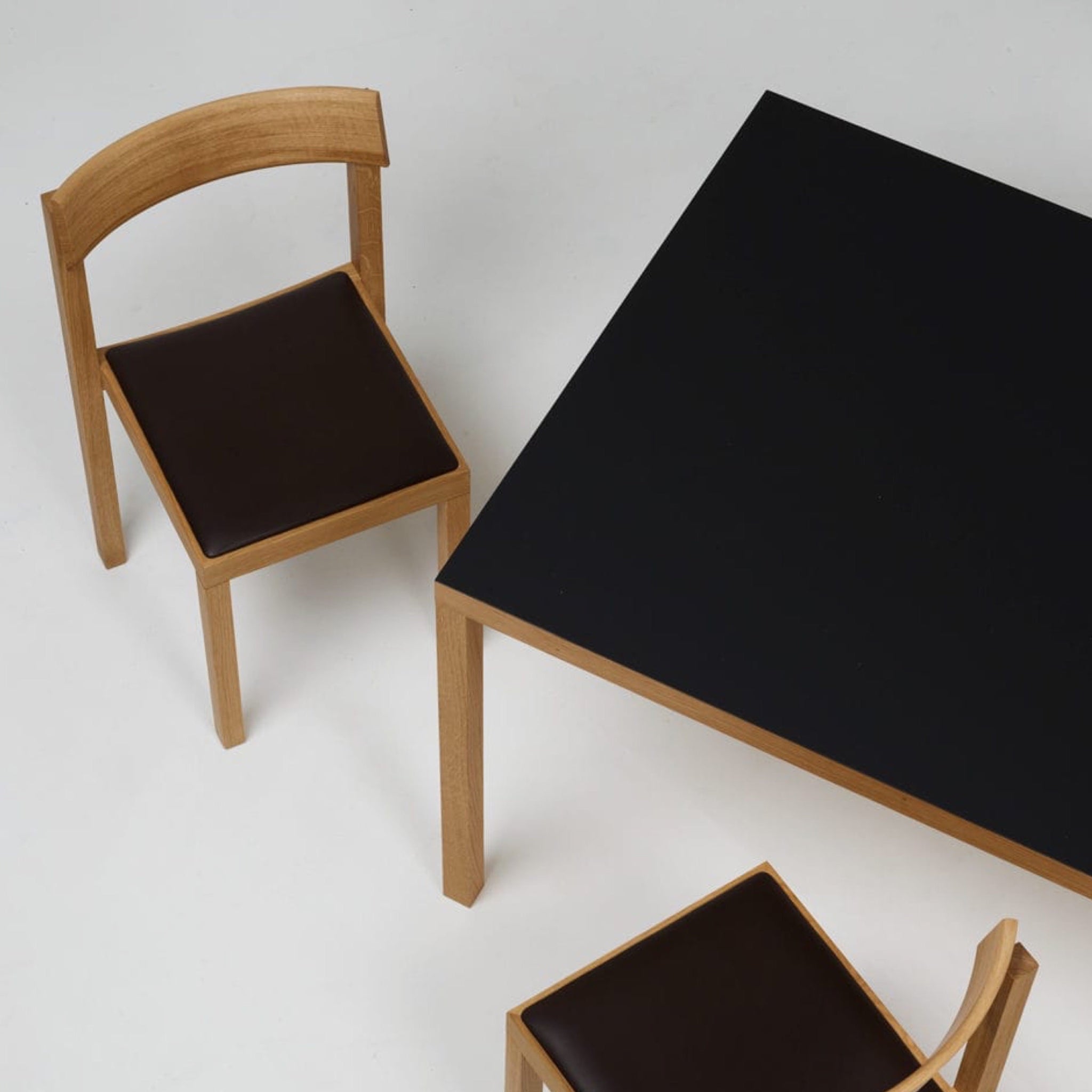 Primo Table – Aura